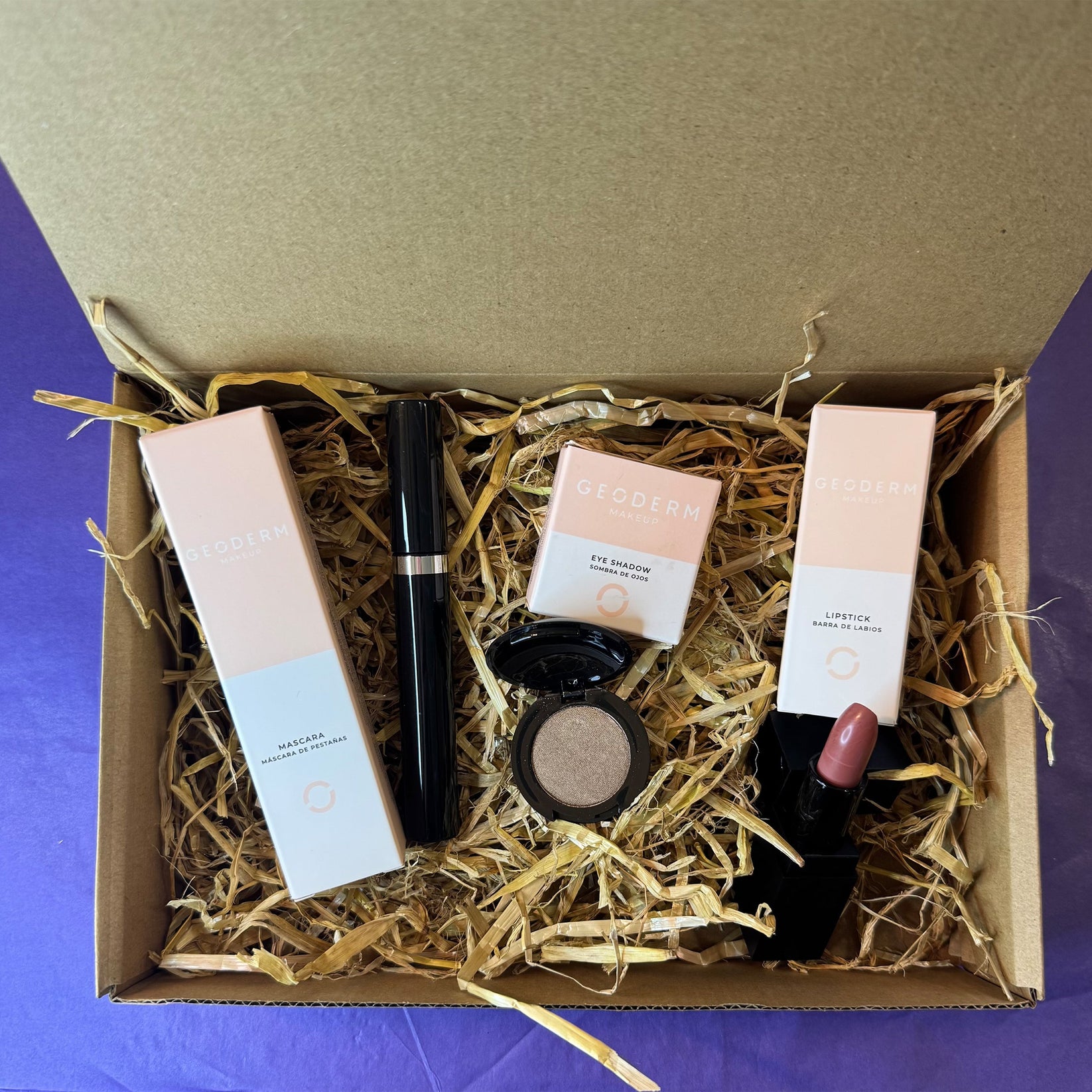Organic Make Up Essentials – Organic Cosmetics Company